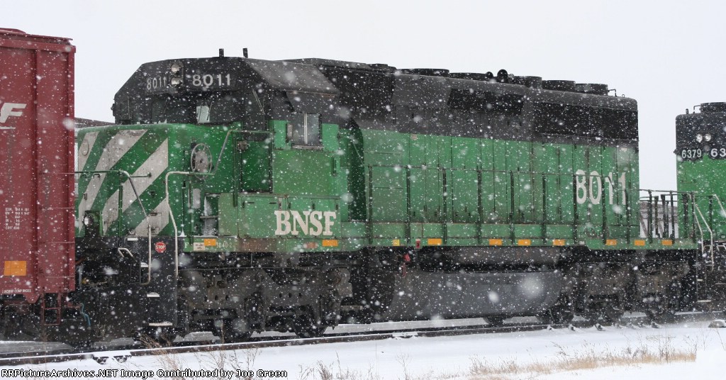 BNSF 8011